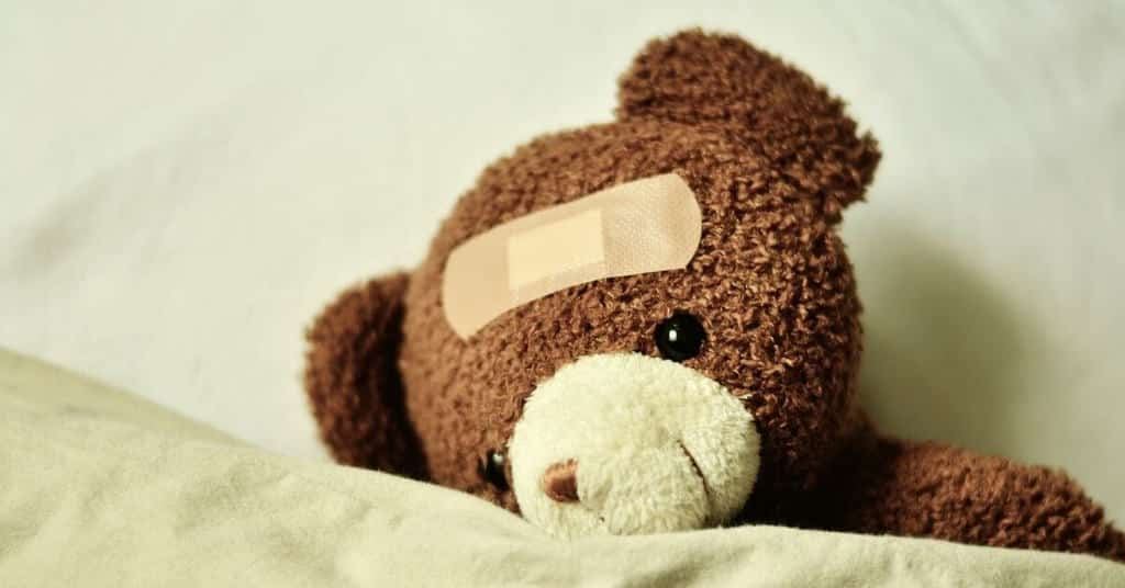 How To Call In Sick To Work Professionally: What To Say And Text? (with ...